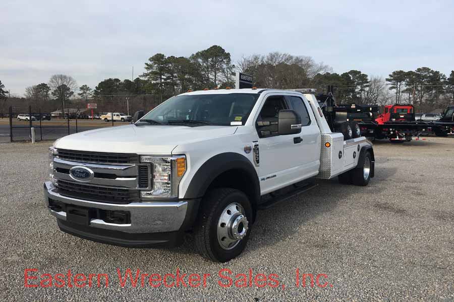 2017 Ford F550 4x4 XLT Extended Cab Super Duty with a Jerr Dan MPL40 ...