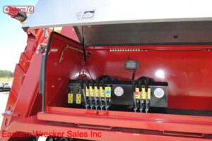 2023 Peterbilt 389 with Genesis 30T 30-ton Wrecker - Eastern Wrecker Sales Inc