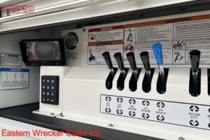 2023 Peterbilt 389 with Jerr-Dan JD50INT 50-ton Wrecker - Eastern ...