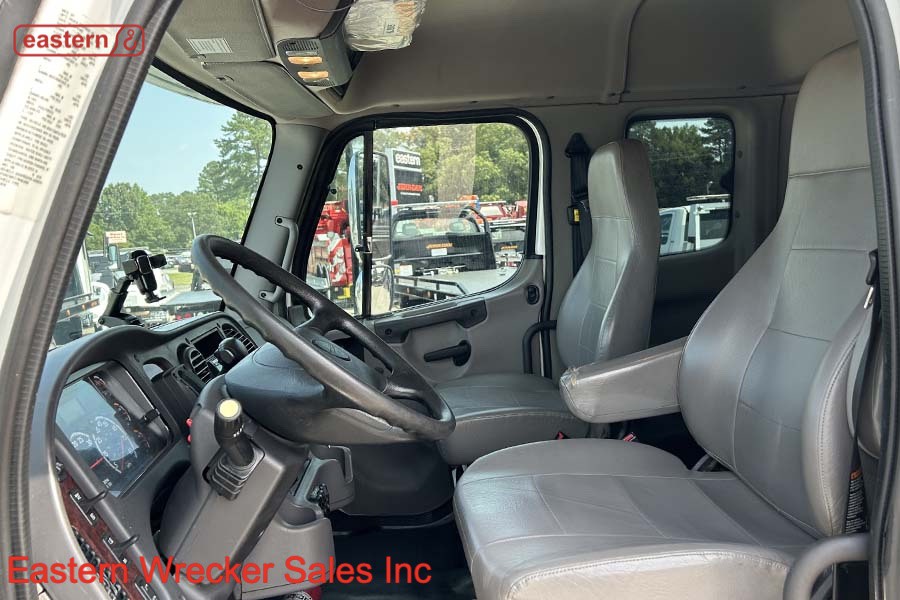 2019 Freightliner M2106 Extended Cab with 21ft Century and Side Puller ...