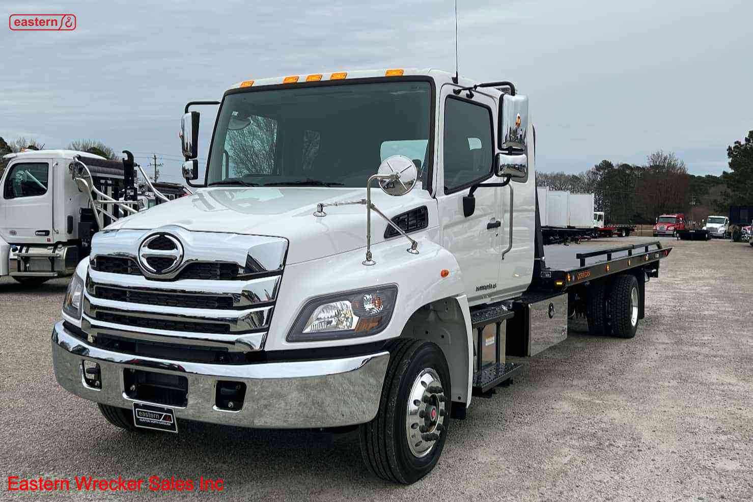 2025 Hino L6 Extended Cab Air Brake Air Ride with 22ft Jerr-Dan SRR6T ...